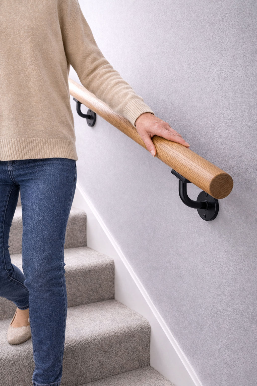 What Height Should a Handrail Be? UK Guide for Stairs – Oakcrafts