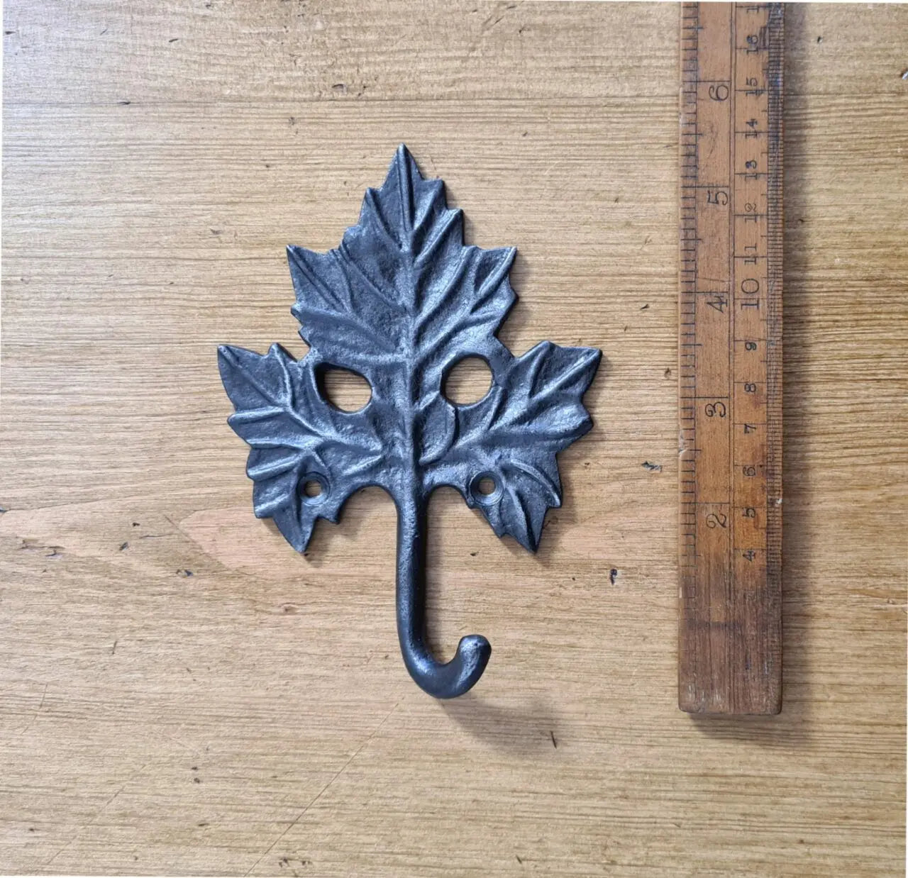 Antique Cast Iron Maple Leaf Single Coat Hook - 135mm - Oakcrafts