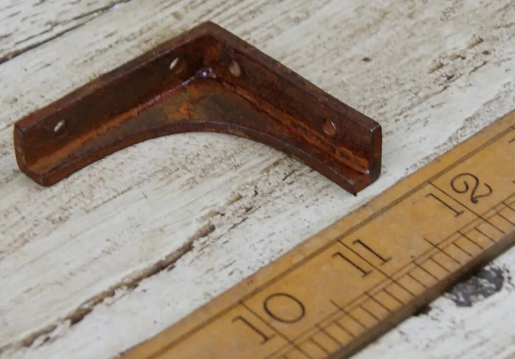 Chest Corner Protector Fitting - Cast Iron 50mm Rust Finish – Oakcrafts