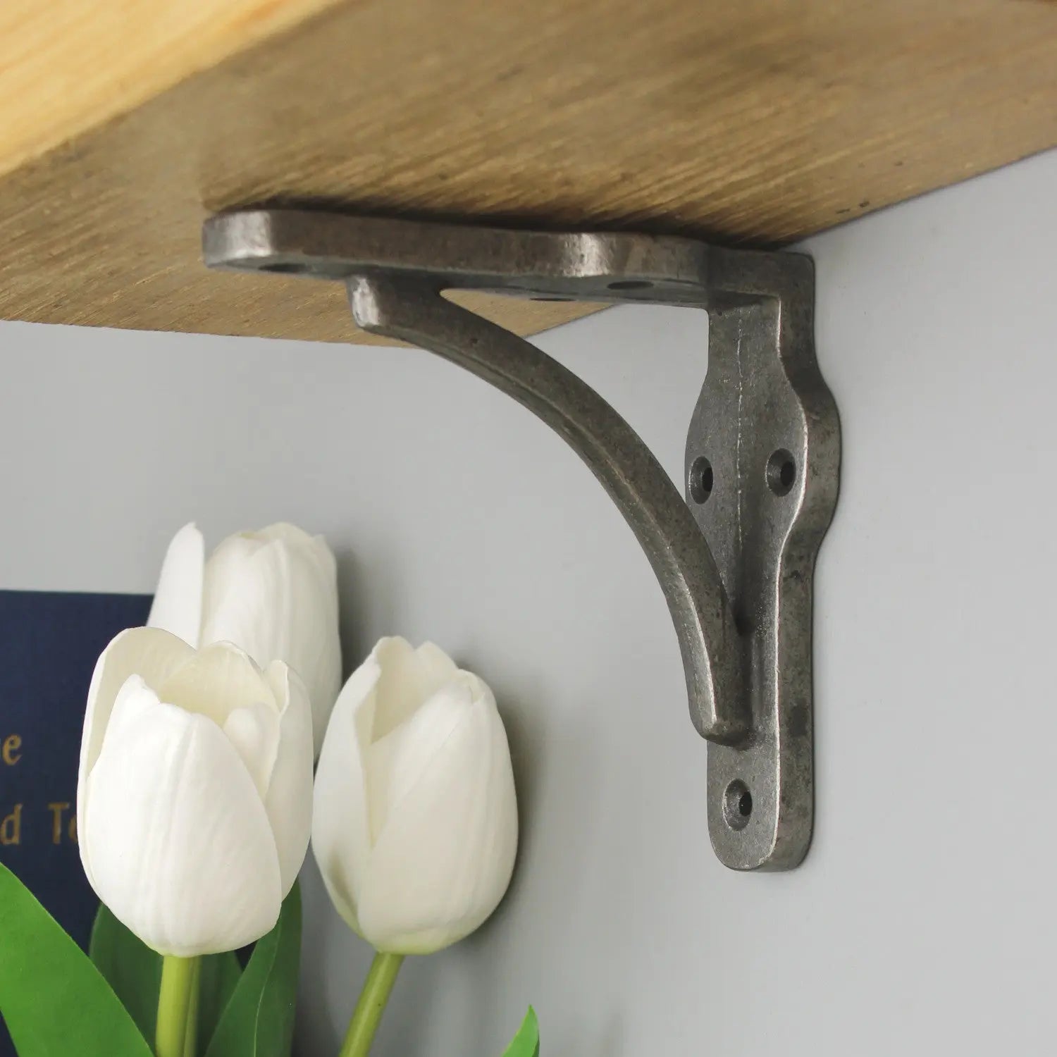 Shelf Brackets - Antique Cast Iron Gallows Pair Heavy Duty – Oakcrafts