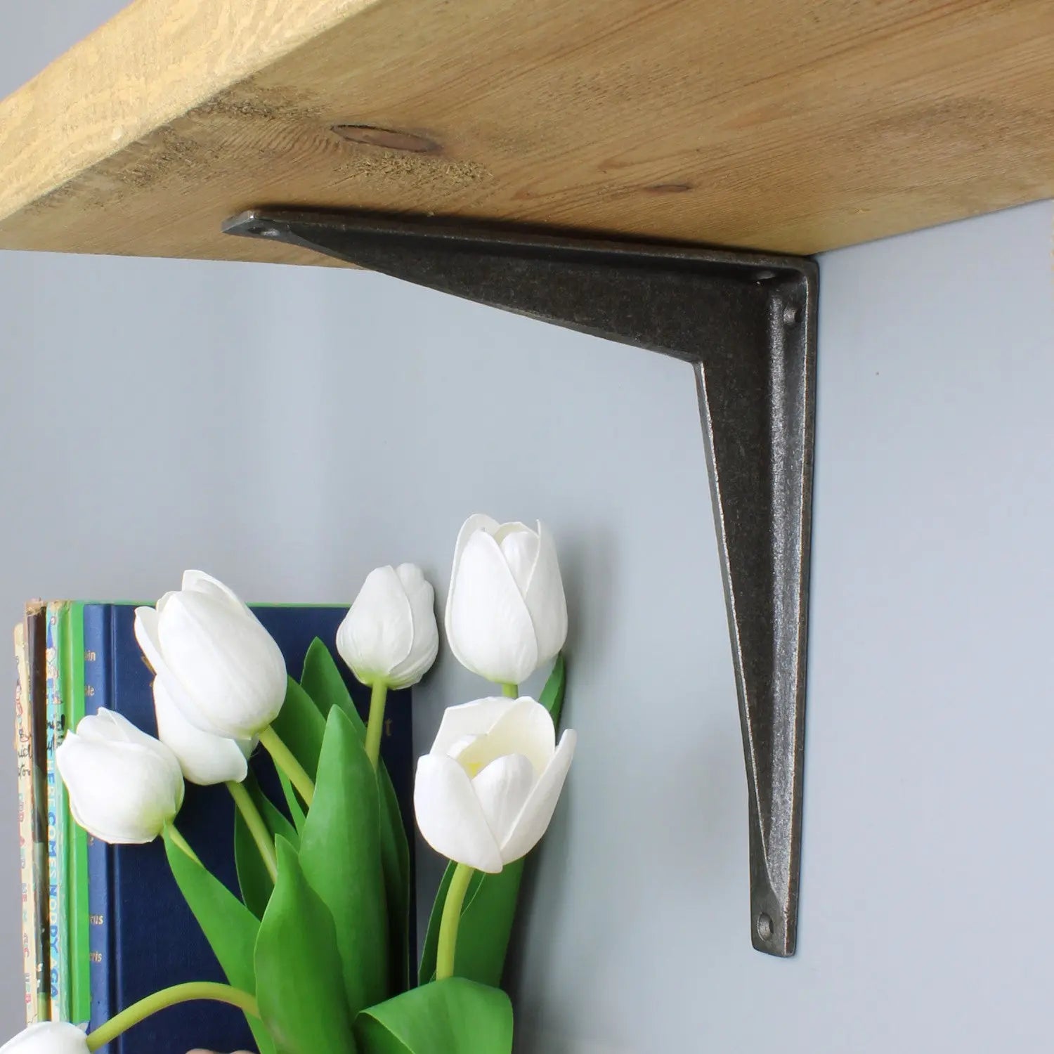 Minimalist Shelf Brackets - Antique Cast Iron Design – Oakcrafts