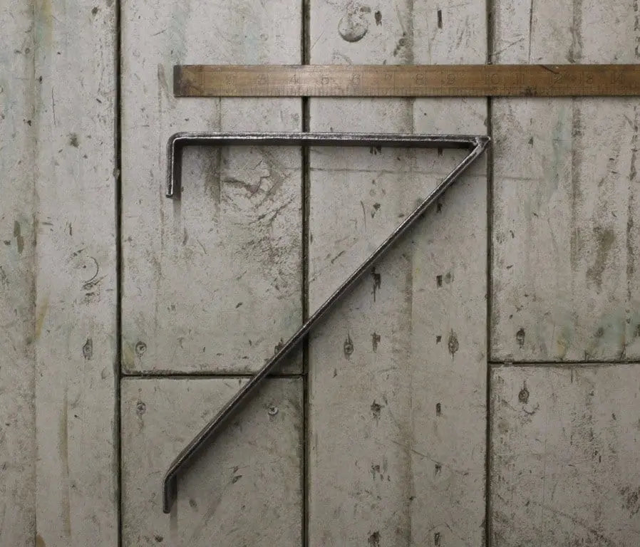 Shelf Brackets - Triangular Design 300mm | Antique Cast Iron – Oakcrafts