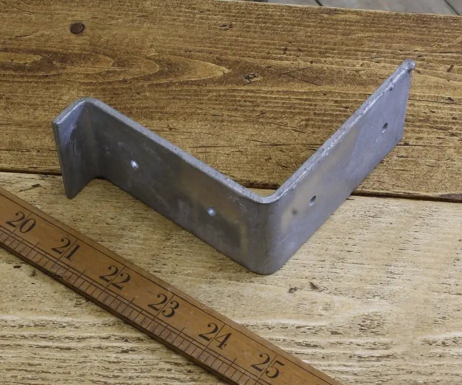Pair of Medium Duty Galvanised Lipped Edge Utility Shelf Brackets ...